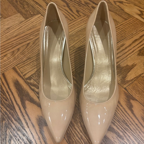 Stuart Weitzman | Shoes | Stuart Weitzman Beige Patent Leather Heels ...